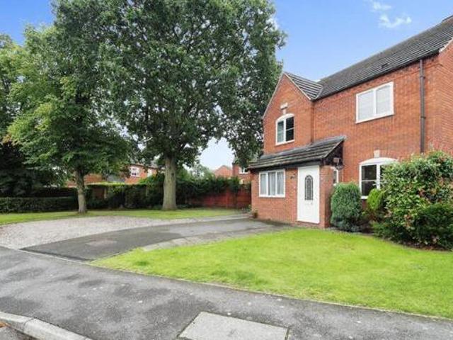 4 Bedroom Detached House For Sale In Aston on trent