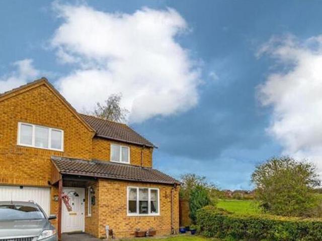 4 Bedroom Detached House For Sale In Ash Brake, Swindon