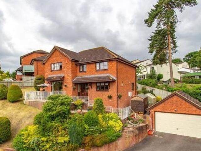 4 bedroom detached house for sale in Ash Court Crediton EX17