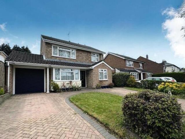 4 Bedroom Detached House For Sale In Ash Vale, Surrey