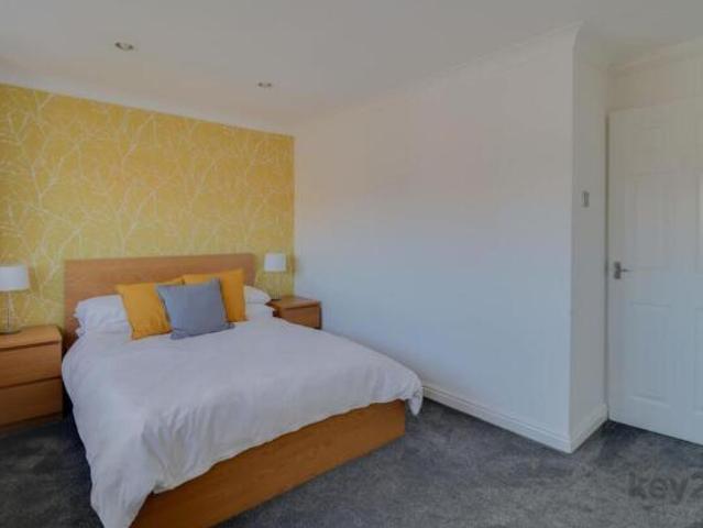 4 bedroom detached house for sale in Ashdown Gardens, Sothall, Sheffield, S20