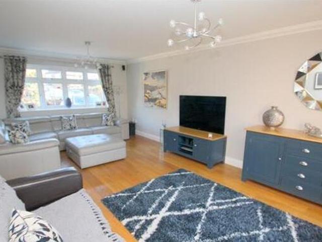 4 Bedroom Detached House For Sale In Ashford