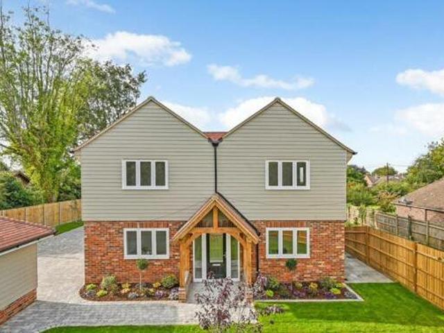 4 Bedroom Detached House For Sale In Ashford, Kent