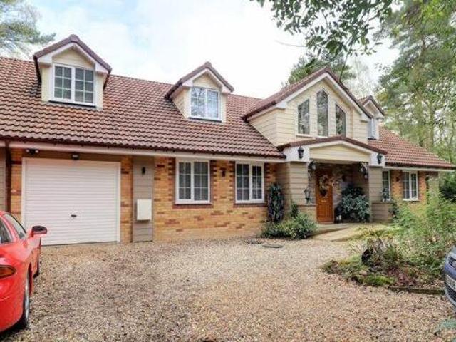 4 Bedroom Detached House For Sale In Ashley Heath