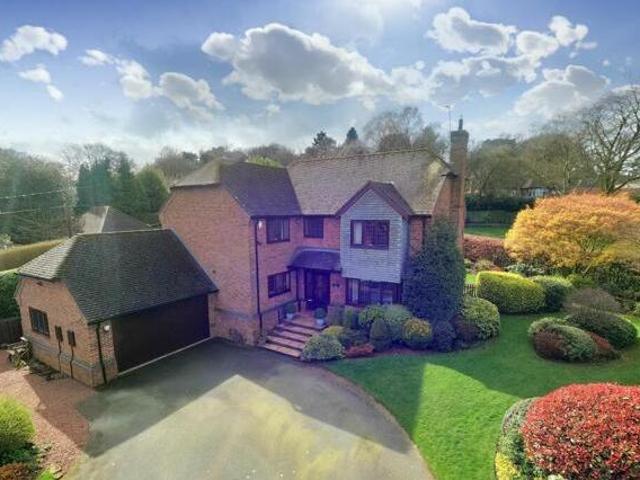 4 Bedroom Detached House For Sale In Ashley