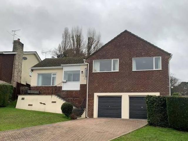 4 bedroom detached house for sale in Ashmeads Way Colehill BH21 2NZ BH21