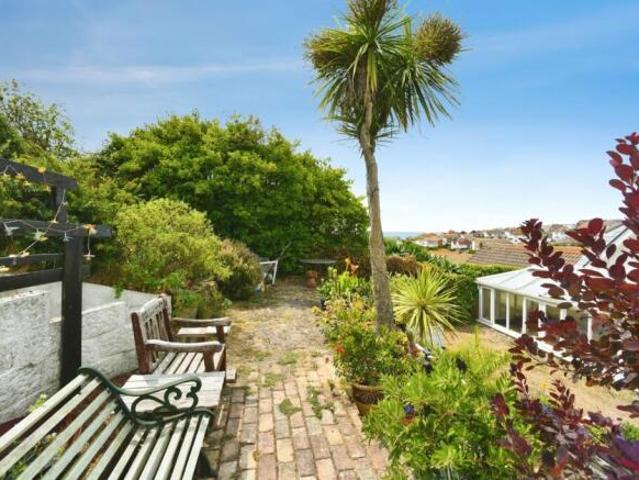 4 bedroom detached house for sale in Ashurst Avenue, Saltdean, Brighton, BN2