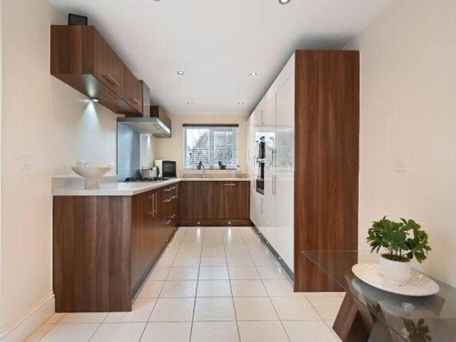 4 bedroom detached house for sale in Aspen Drive, Leeds, Scarcroft, LS14