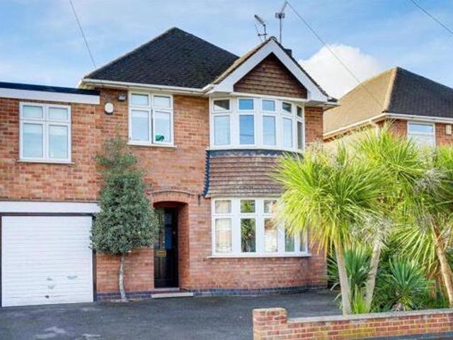 4 Bedroom Detached House For Sale In Aspley, Nottinghamshire