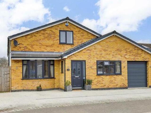 4 Bedroom Detached House For Sale In Aspley, Nottinghamshire