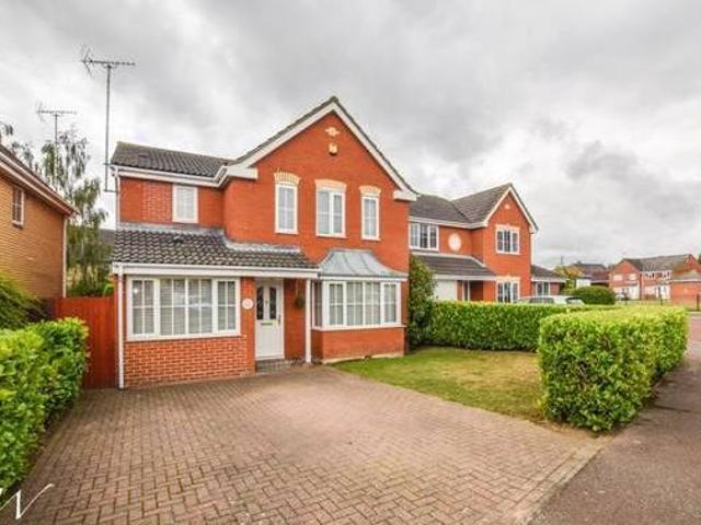 4 bedroom detached house for sale in Asquith Drive Highwoods Colchester CO4 CO4