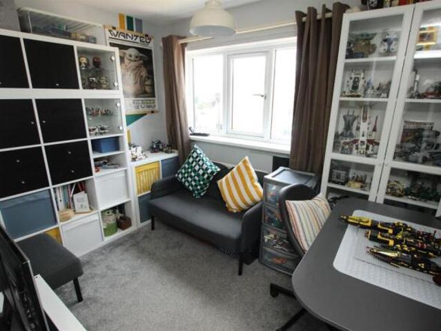 4 bedroom detached house for sale in Aviemore Road, Doncaster, DN4