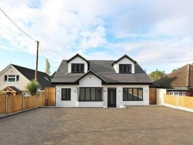 4 bedroom detached house for sale in Bournebridge Lane RM4 RM4