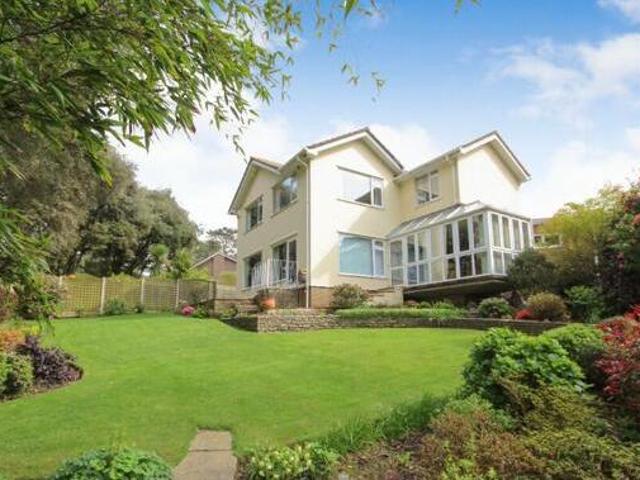 4 Bedroom Detached House For Sale In Bournemouth, Dorset