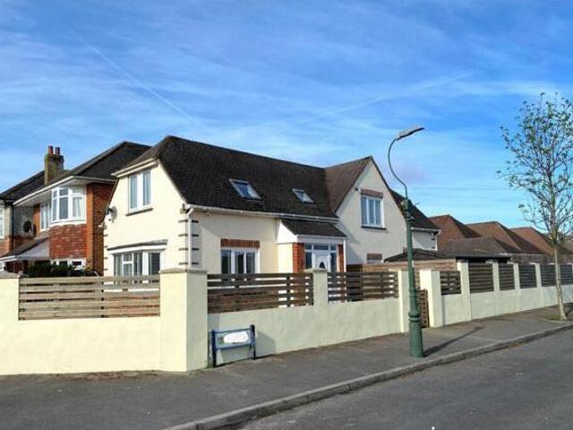 4 Bedroom Detached House For Sale In Bournemouth, Dorset