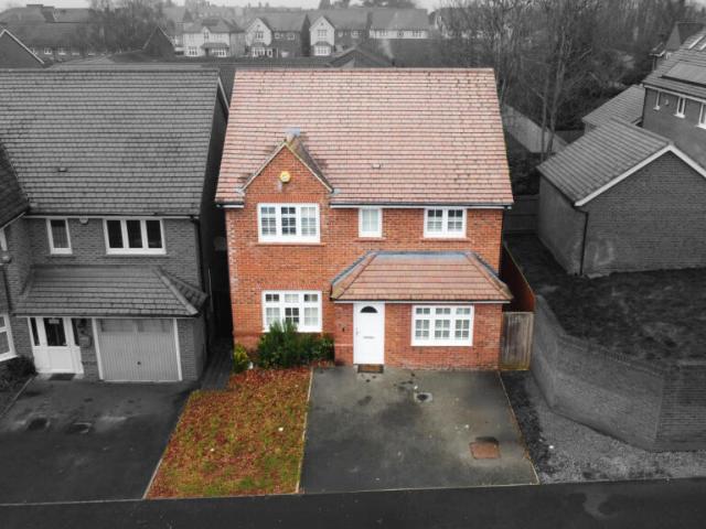 4 bedroom detached house for sale in Bovinger Road, New Humberstone. Leicester, LE5