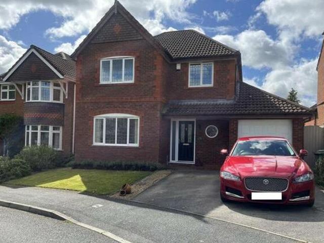 4 Bedroom Detached House For Sale In Box Lane