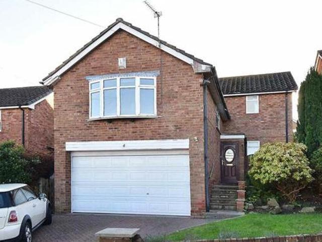4 Bedroom Detached House For Sale In Bollington