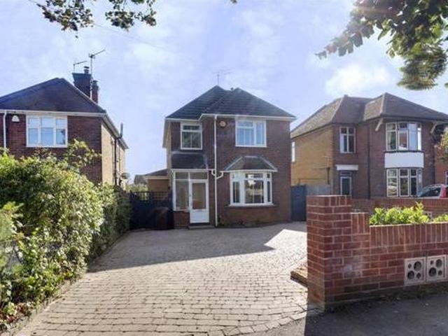4 bedroom detached house for sale in Borden Lane Sittingbourne ME10