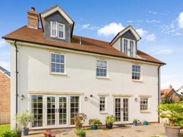 4 Bedroom Detached House For Sale In Bay Road