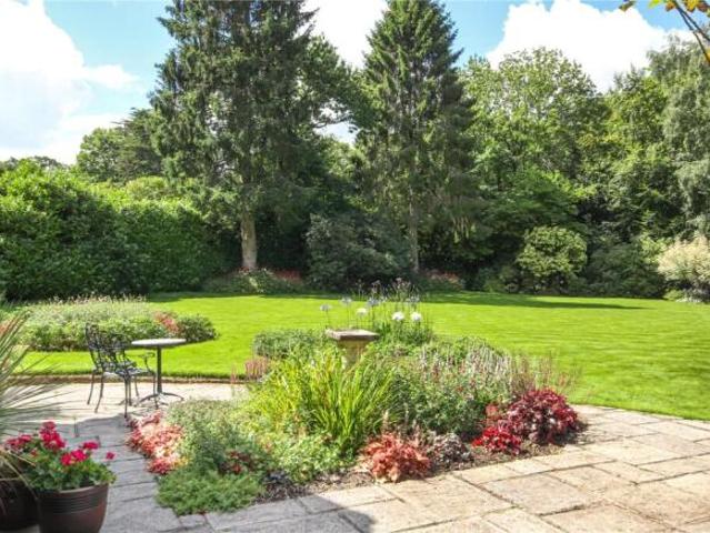 4 bedroom detached house for sale in Bayleys Hill, Sevenoaks, Kent, TN14