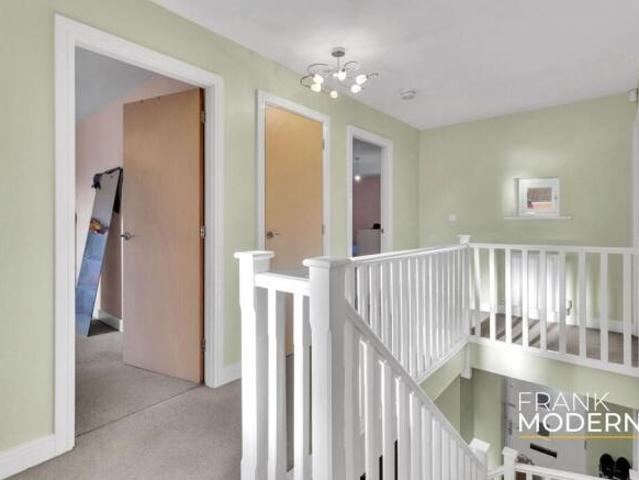 5 bedroom detached house for sale in Bayleaf Avenue, Hampton Vale, PE7