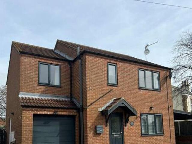4 Bedroom Detached House For Sale In Back Lane, Burstwick