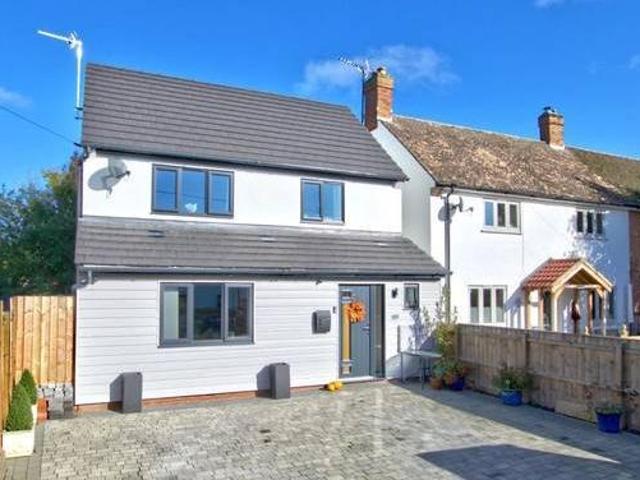 4 bedroom detached house for sale in Back Road Linton CB21