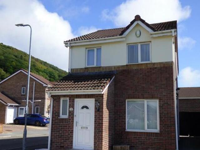 4 Bedroom Detached House For Sale In Baglan