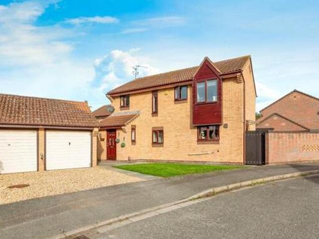 4 Bedroom Detached House For Sale In Balderton, Newark