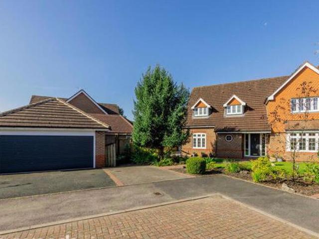 4 Bedroom Detached House For Sale In Baldwins Gate