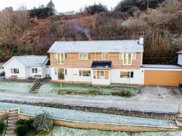 4 Bedroom Detached House For Sale In Ballingham