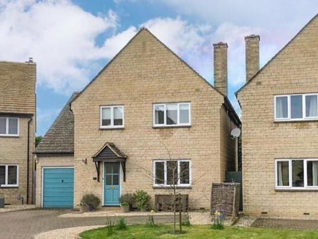 4 Bedroom Detached House For Sale In Bampton, Oxfordshire