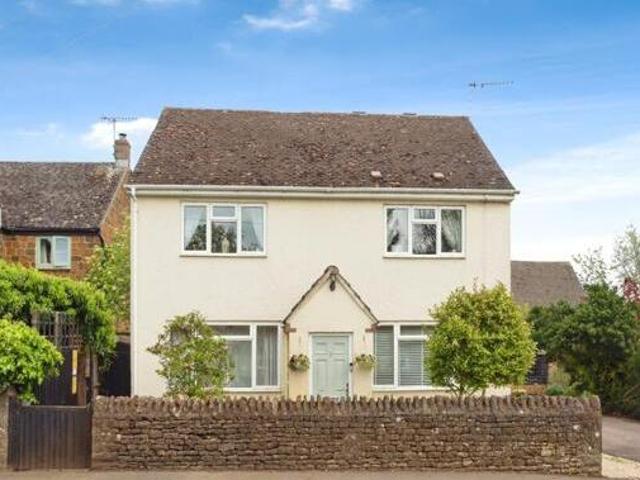 4 Bedroom Detached House For Sale In Banbury