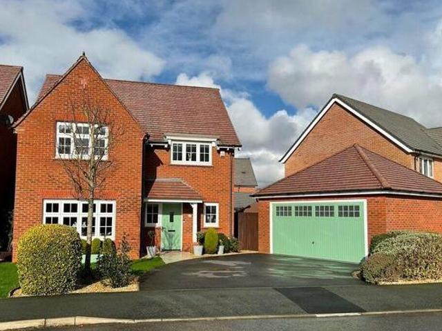 4 Bedroom Detached House For Sale In Banks