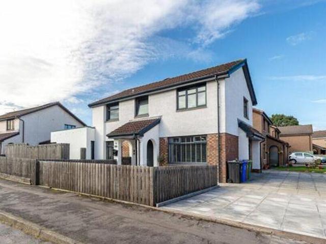 4 Bedroom Detached House For Sale In Bannockburn