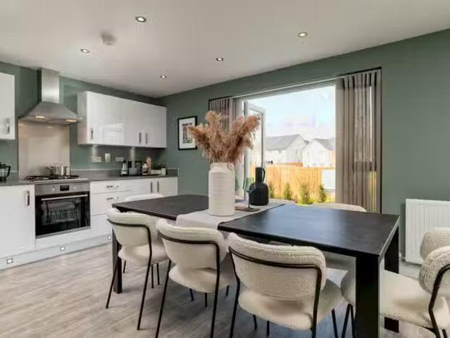 4 Bedroom Detached House For Sale In Bannerman Cruick, Edinbur.