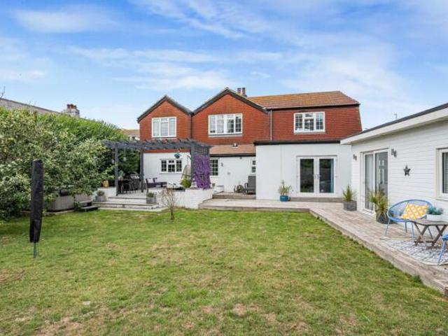 4 bedroom detached house for sale in Bannings Vale, Saltdean, BN2