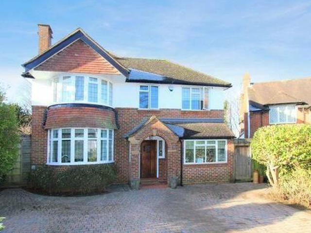 4 bedroom detached house for sale in Banstead Village SM7