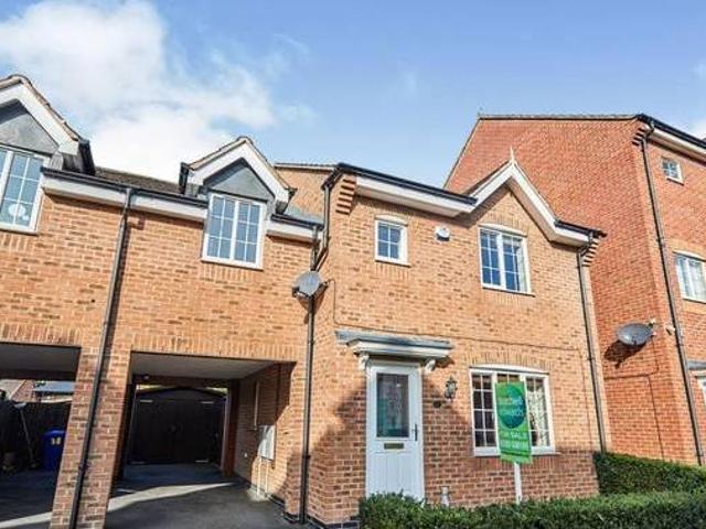 4 bedroom detached house for sale in Barker Round Way BurtonOnTrent DE14