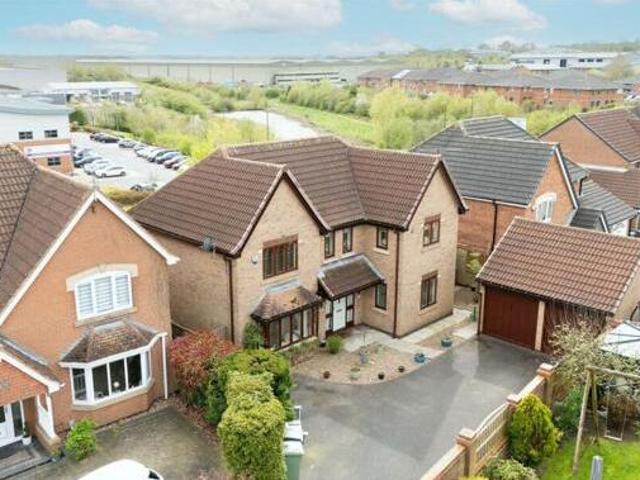 4 Bedroom Detached House For Sale In Barlborough, Chesterfield