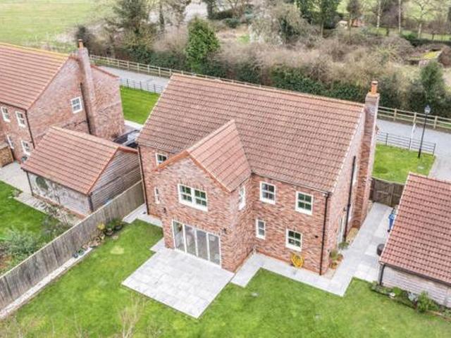 4 Bedroom Detached House For Sale In Barmby On The Marsh