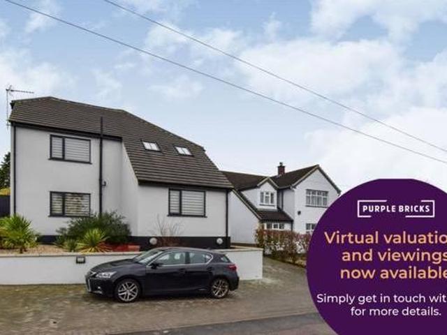 4 bedroom detached house for sale in Barn Hill Roydon CM19 CM19