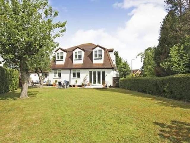4 bedroom detached house for sale in Barnoldby Road Grimsby DN37