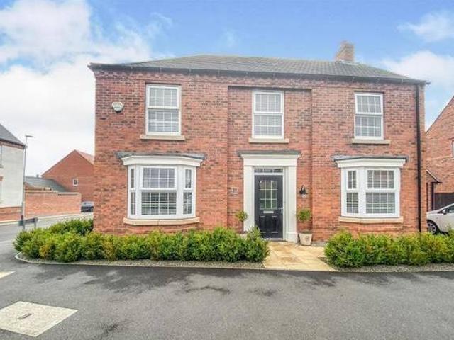 4 bedroom detached house for sale in Barnards Way Kibworth Harcourt Leicester LE8