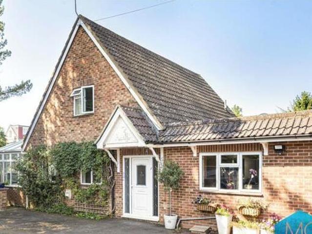 4 Bedroom Detached House For Sale In Barnet