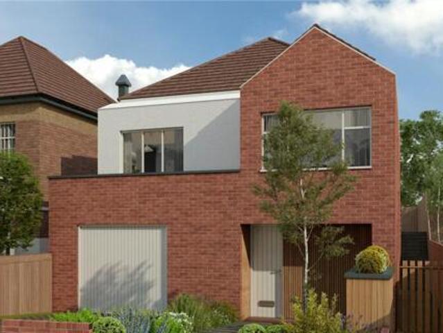 4 Bedroom Detached House For Sale In Barnet