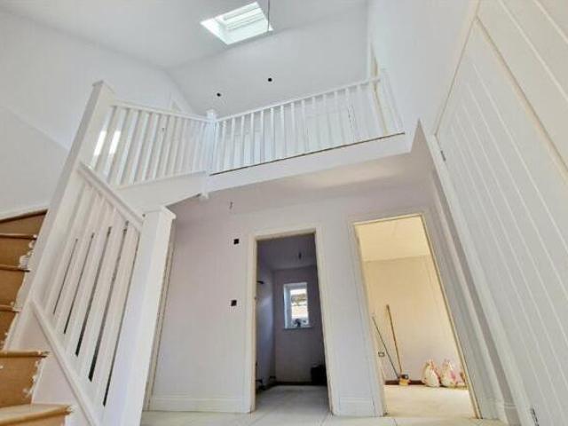 4 Bedroom Detached House For Sale In Barnham