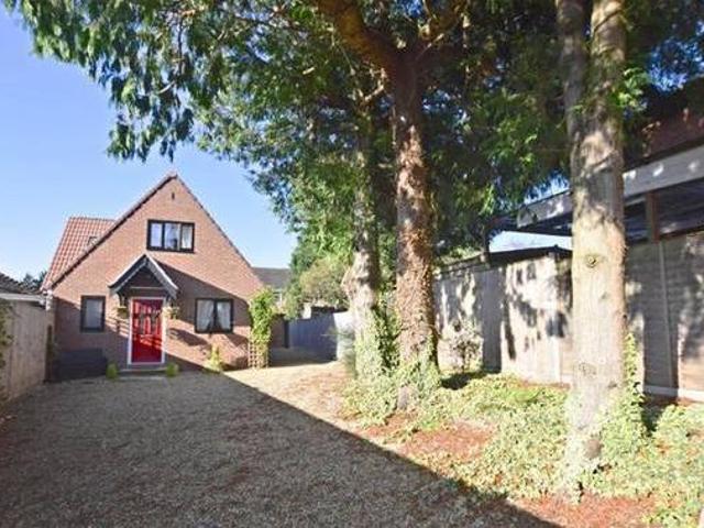 4 bedroom detached house for sale in Barnwood GL4