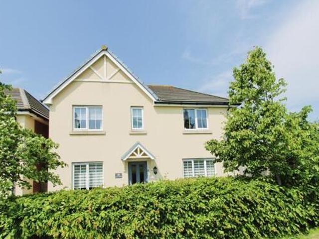 4 Bedroom Detached House For Sale In Barry